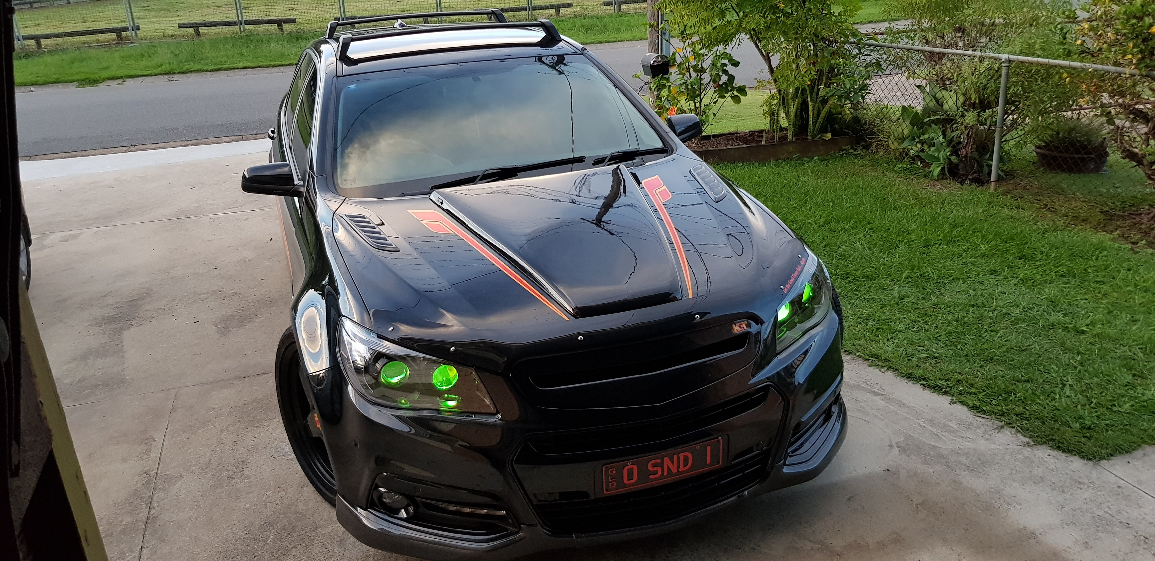 Holden VF Commodore Headlights with Quad Projectors and Multicoloured ...