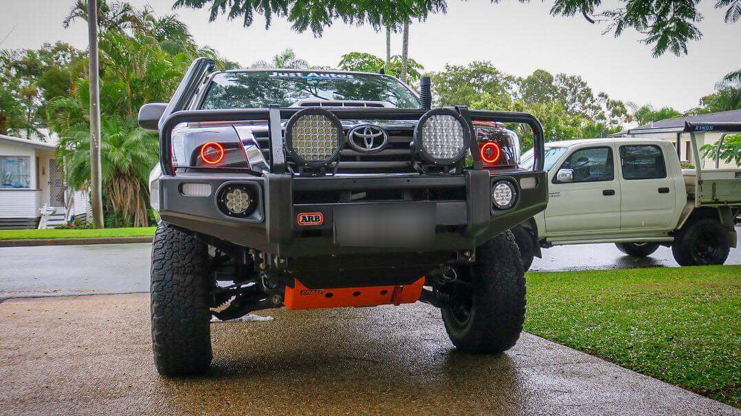 Toyota Hilux N70 2005-14 Headlights w/ Projectors Multicolored Halo ...
