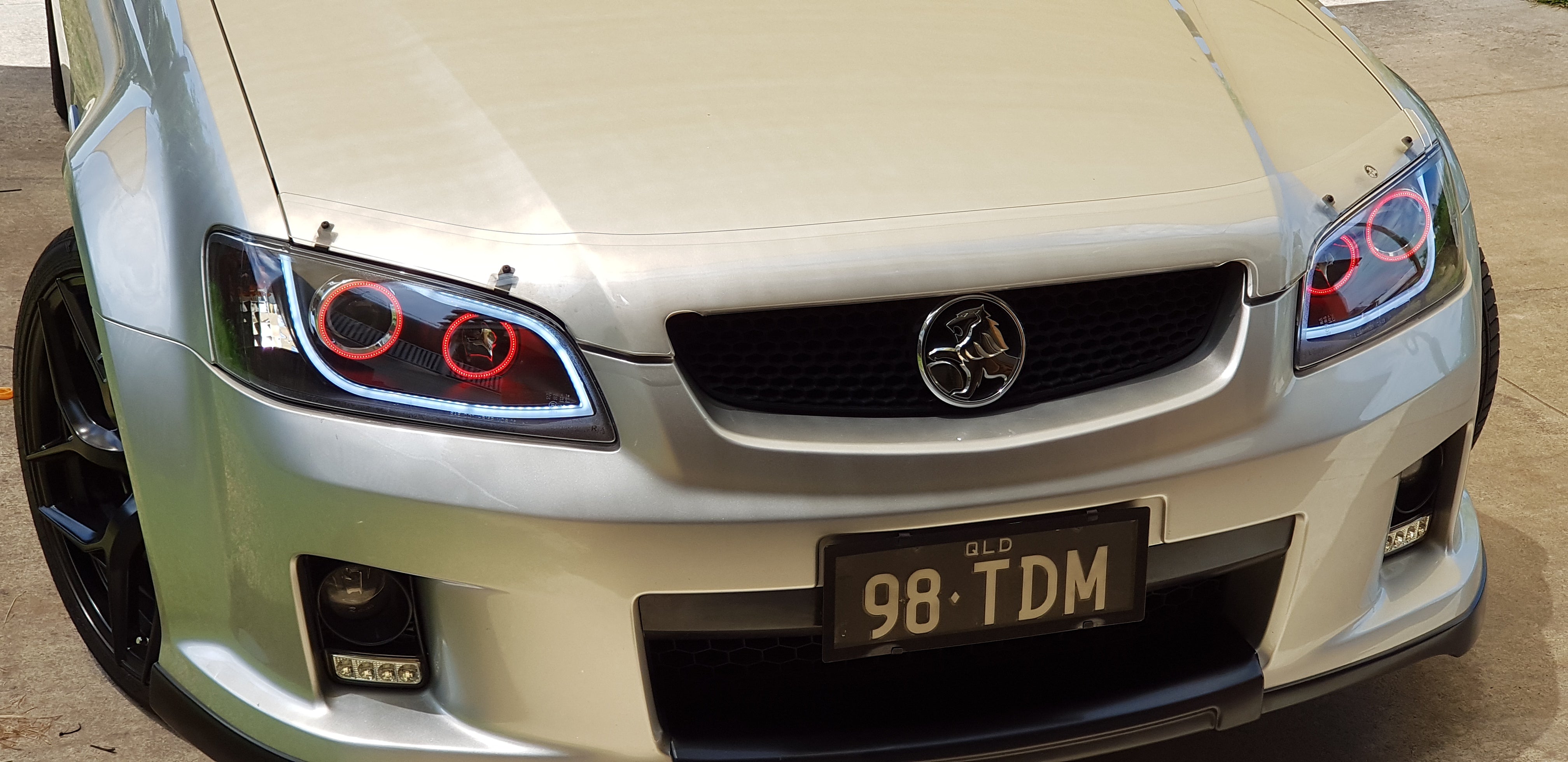 Holden VE Commodore S1/S2 DRL style Headlights with Multicoloured Halo ...