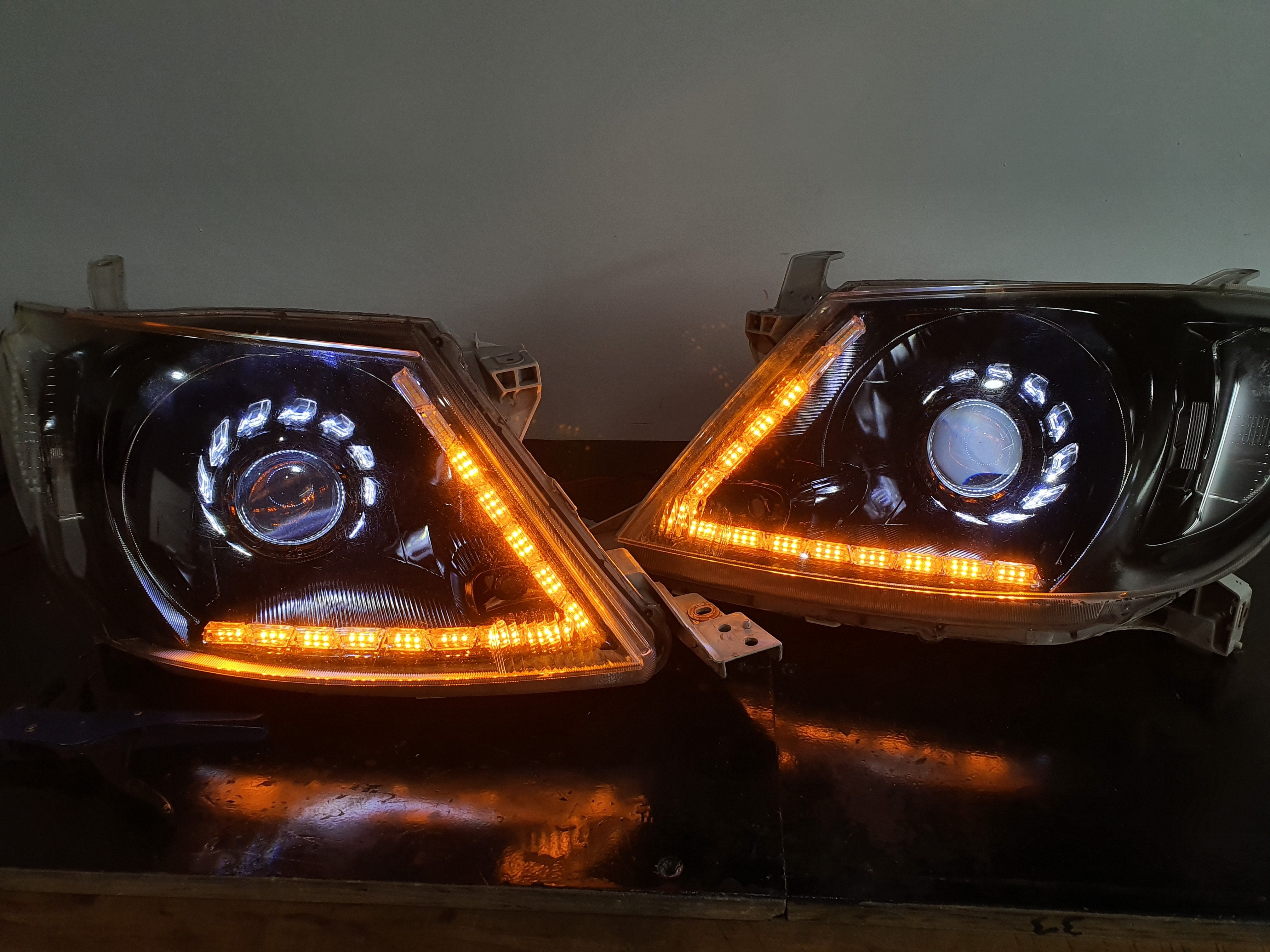 Toyota Hilux 2005-2015 Headlights with Switchback Halo Turbine Shroud ...