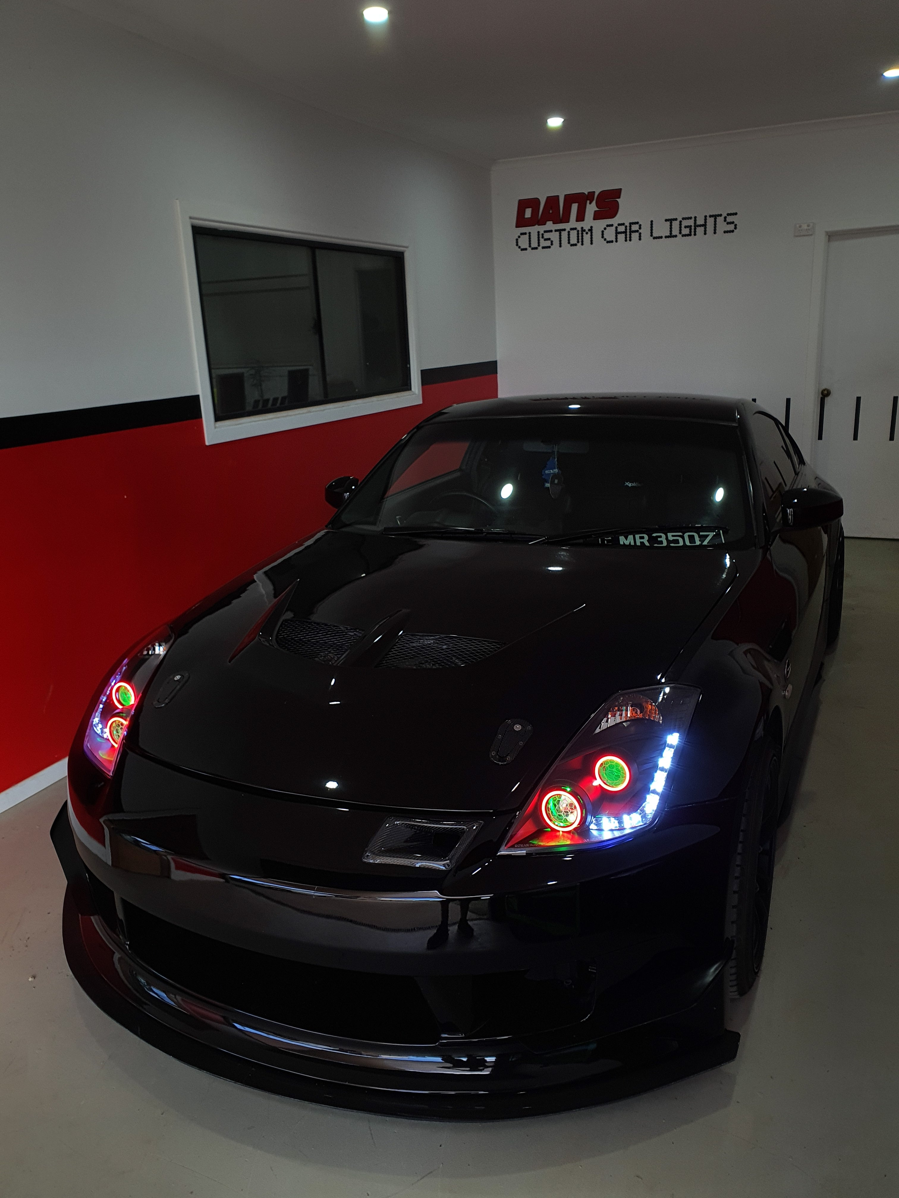Nissan 350Z Headlights with Multicoloured Halo Rings, Demon Eyes and ...