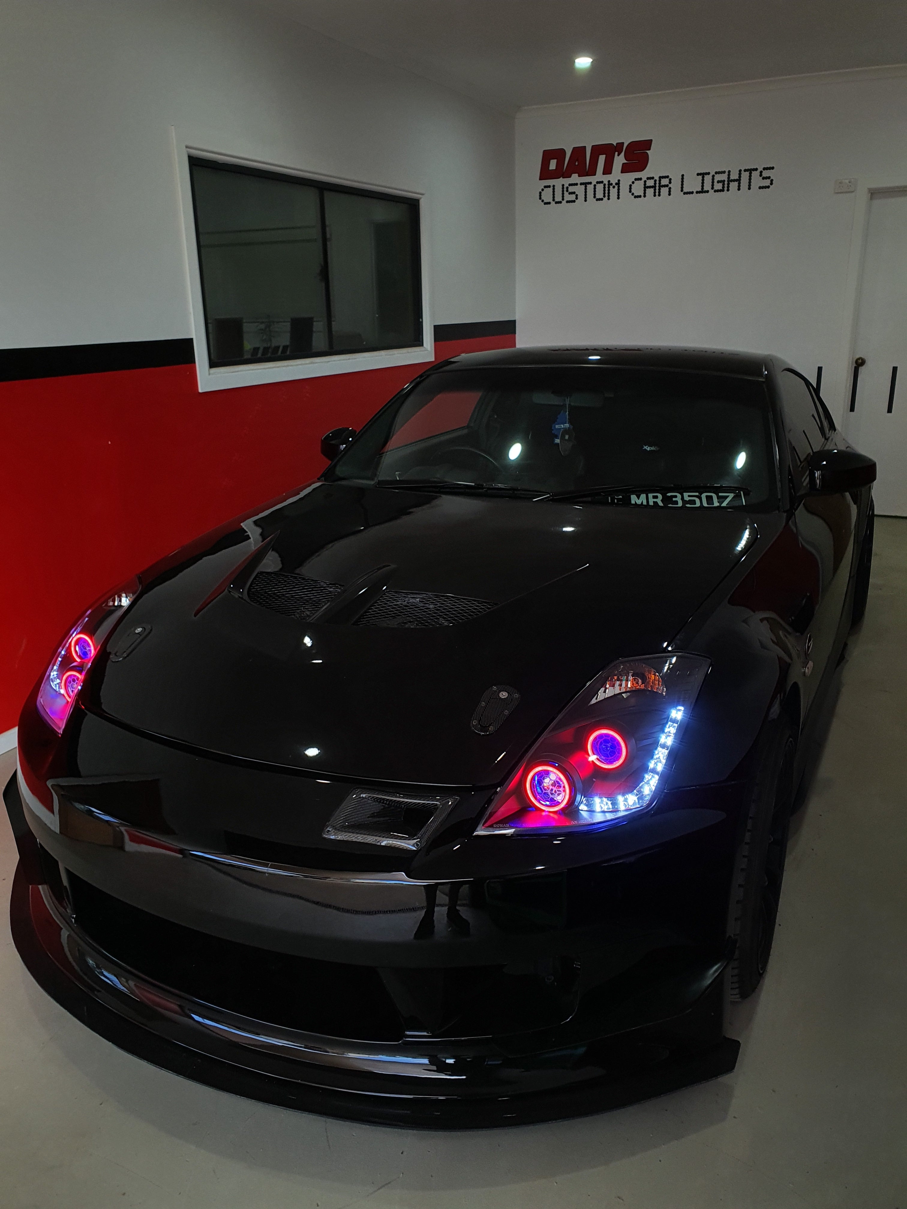 Nissan 350Z Headlights with Multicoloured Halo Rings, Demon Eyes and ...
