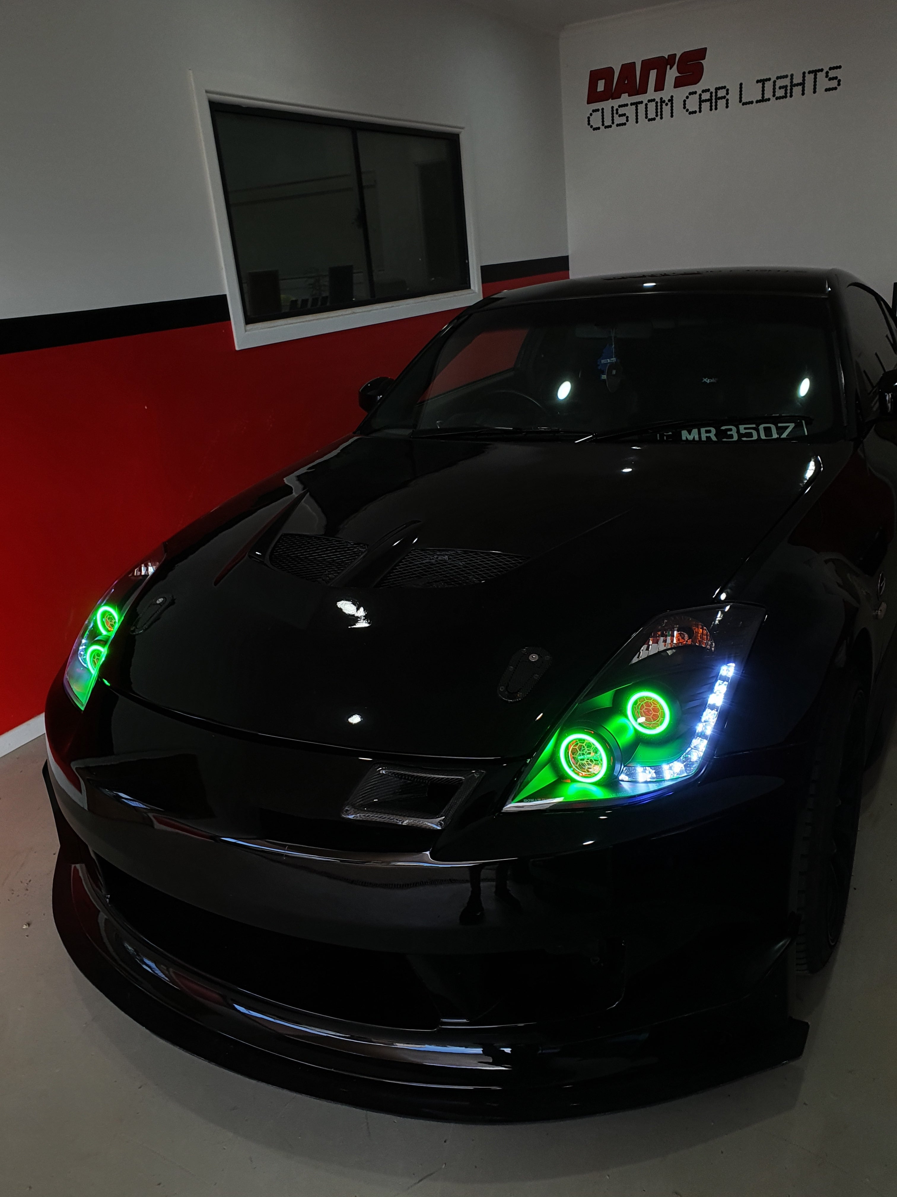Nissan 350Z Headlights with Multicoloured Halo Rings, Demon Eyes and ...